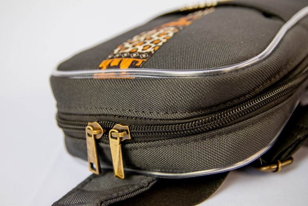 Shoulder Bag Pochete Transversal | Linha Ubuntu – Afro-brasileira ...